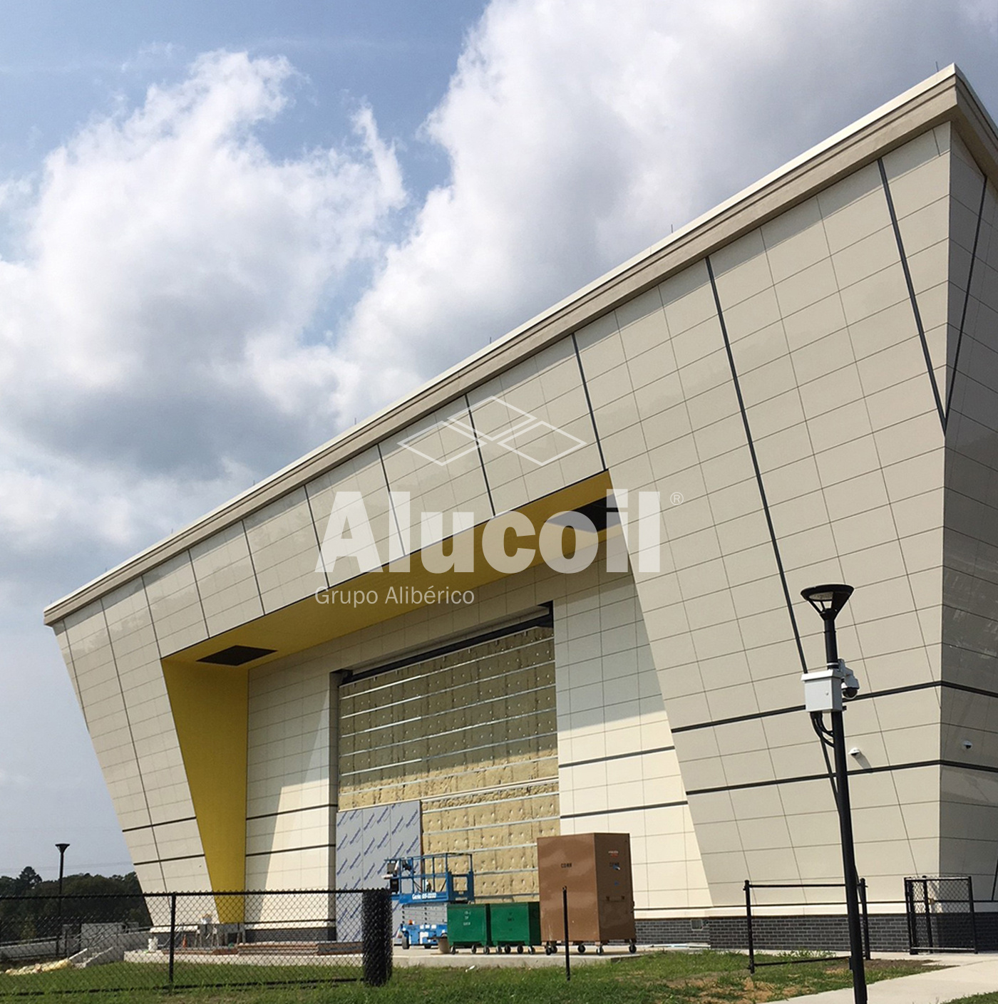 Alucoil Design - Warren Harding High School